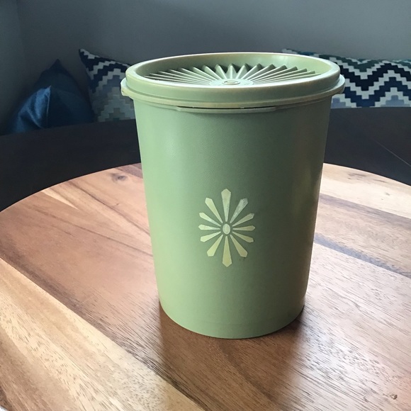 Tupperware | Kitchen | Vintage Tupperware Avocado Green Canister W Lid ...